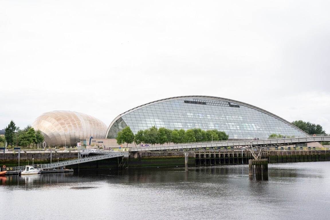 Dataverse - Microsoft Solutions Partner - ThinkShare